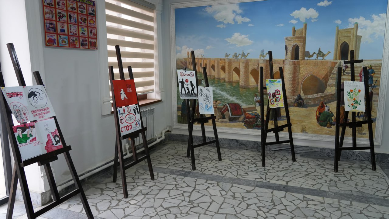 “Биз зўравонликка қаршимиз!” мавзусида расмлар кўрик-танлови ўтказилди ...